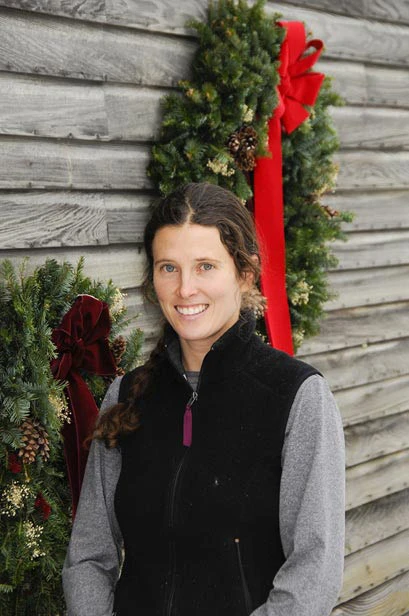 Balsam, Bunches, and Bows: How to Make a Wreath | Winter 2009 ...